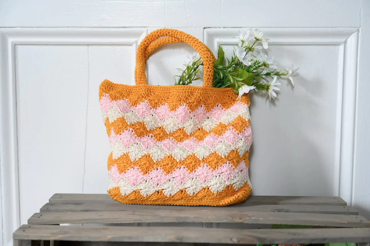 Harlequin Bag in Lion Brand 24/7 Cotton - Yarn.com